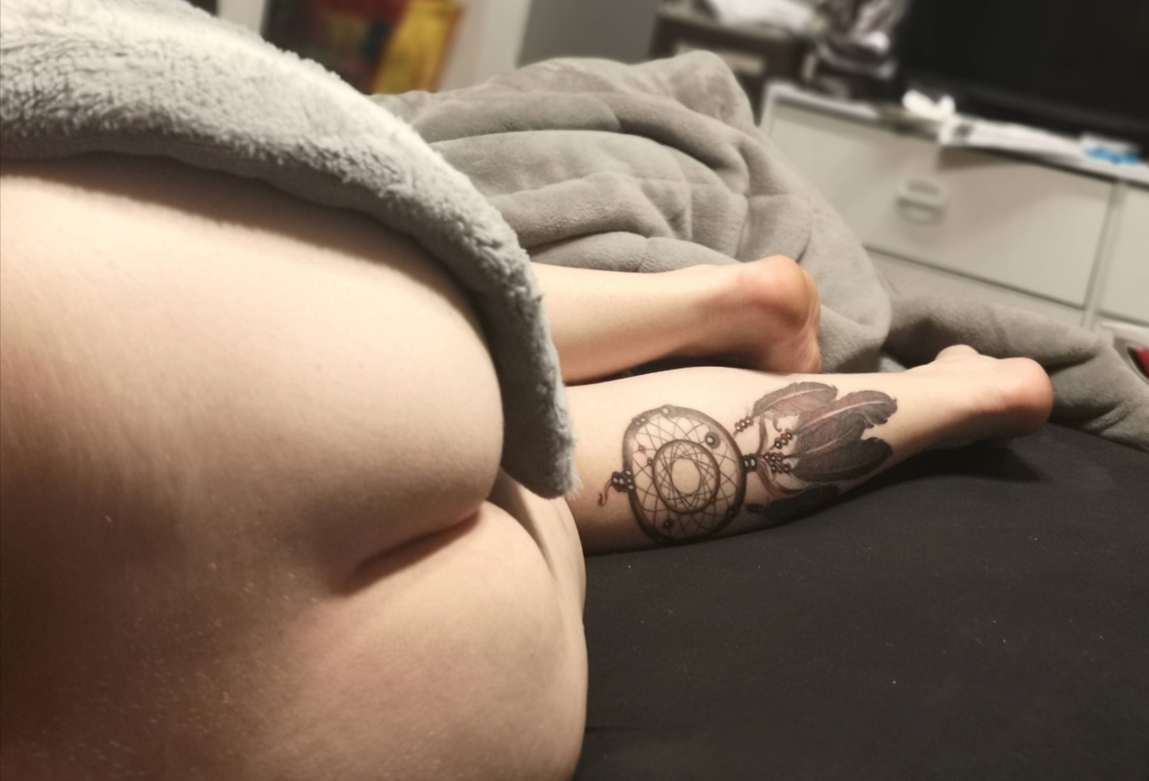Little Bit Of A Tease But Finally Finished Up That Dreamcatcher Of Mine ðŸ˜ Porn Pic Eporner