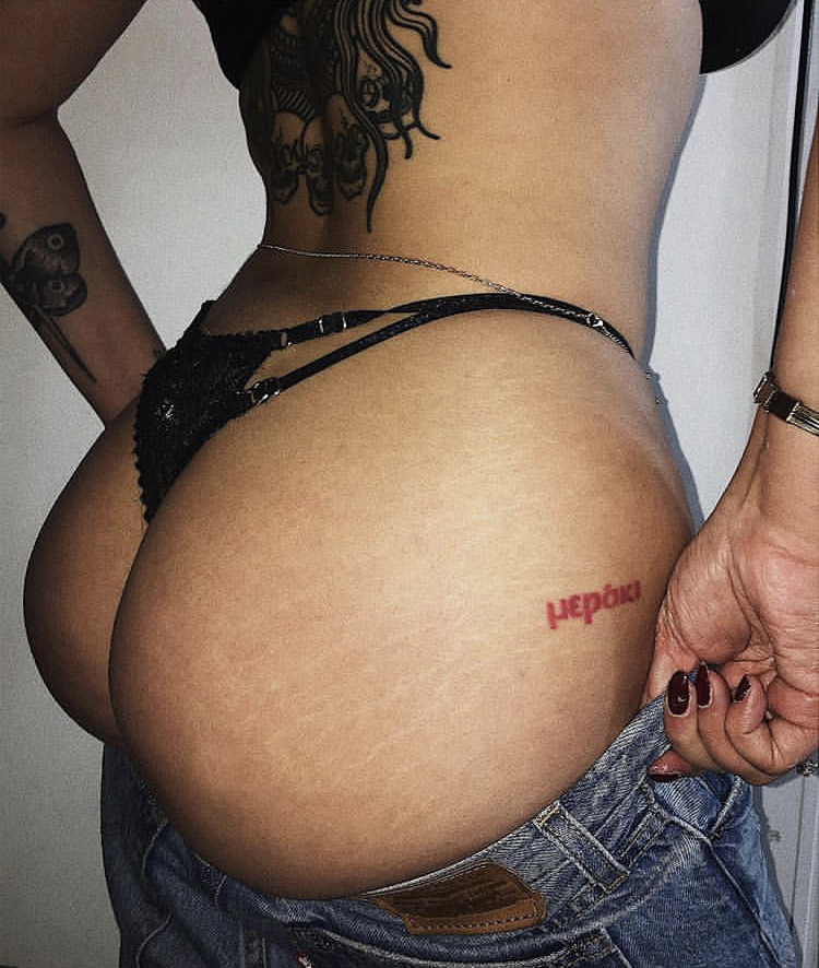 Squeezing Into Jeans Porn Pic Eporner