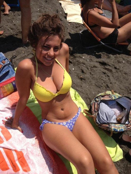 Yellow Bikini Porn Pic Eporner