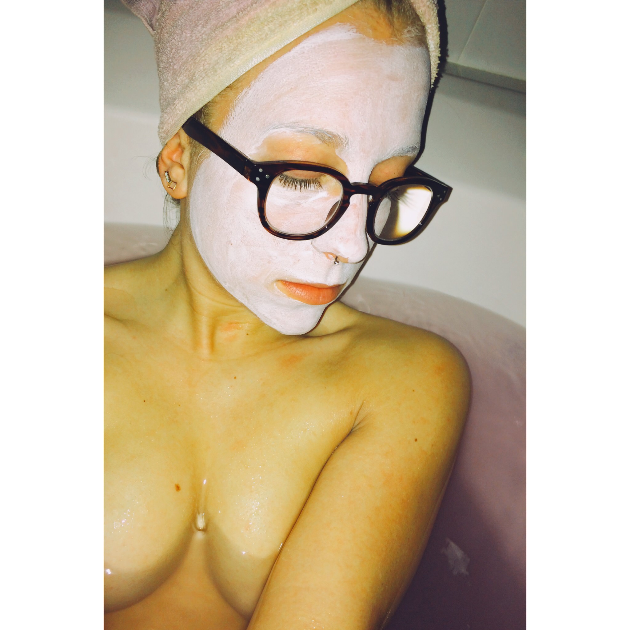 Facemask Porn Pic Eporner