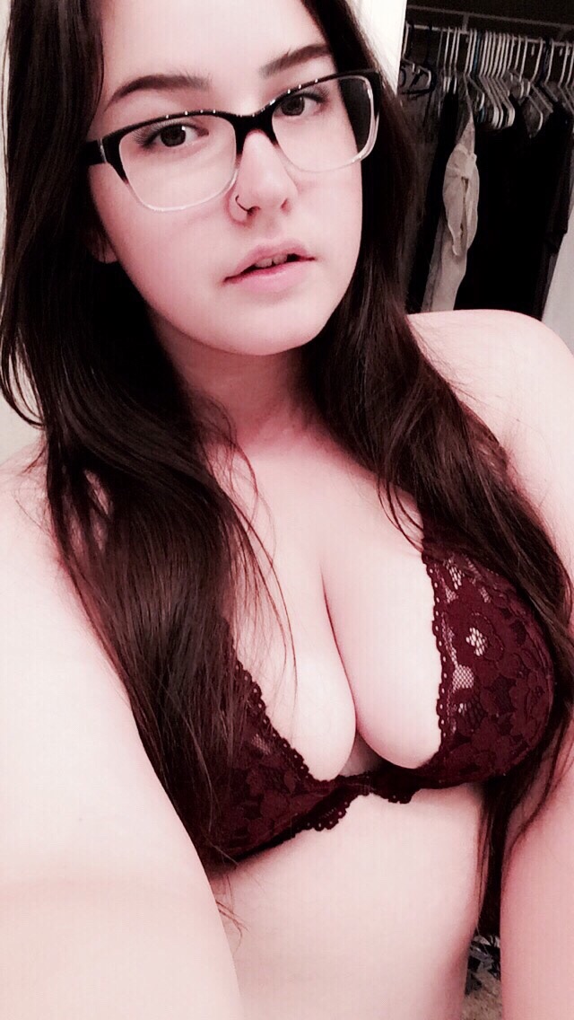 A Bra That Hooks In The Front Is Just So Much More Fun Porn Pic Eporner