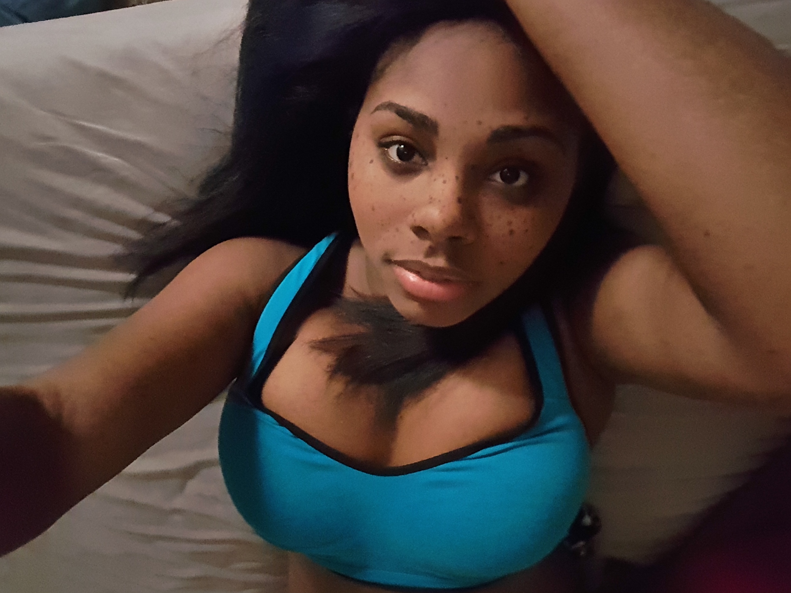Who Wants To Use My Holes White Cocks Only A8909 E12 596 F 40 C3