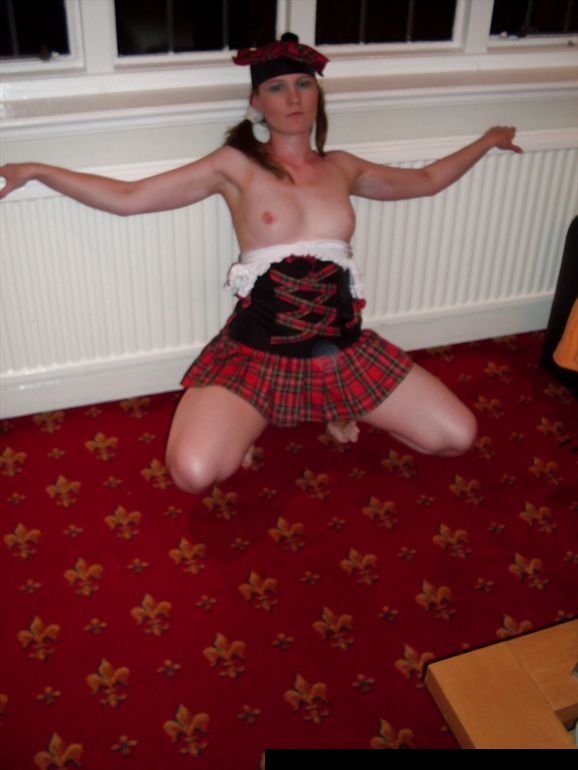 amateur girl lingerie solo hot beautiful tits - 466 (25) [1600x1200] Porn Pic - EPORNER