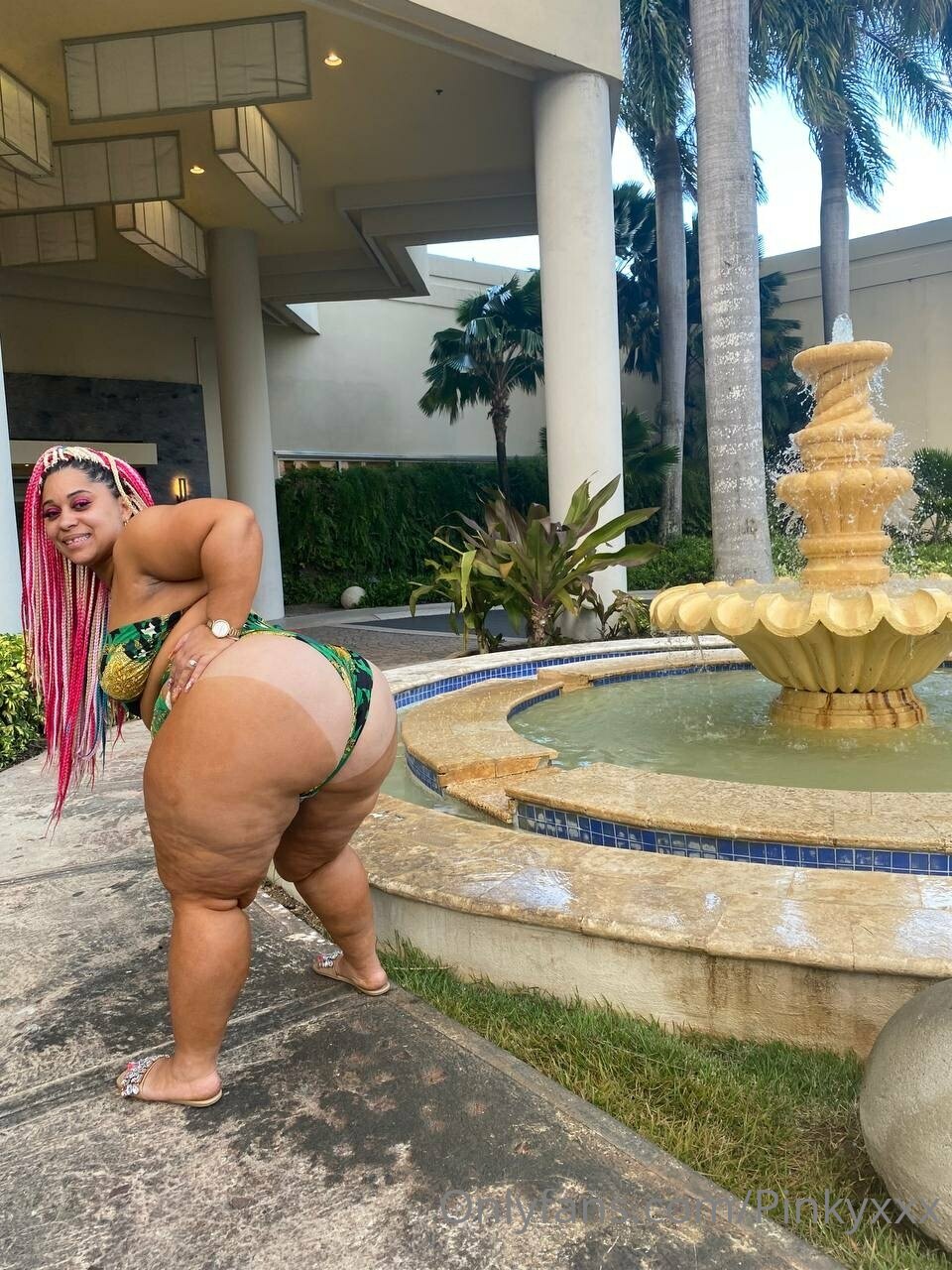 PINKY ONLYFANS - 960x1280_b4e9f834658434036a791dfa6cc6bc17 Porn Pic - EPORNER