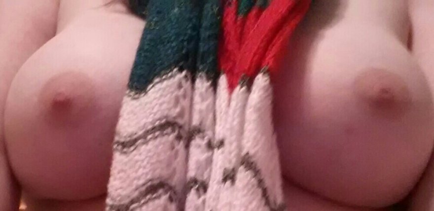 Christmas Tits Foto Pornô Eporner
