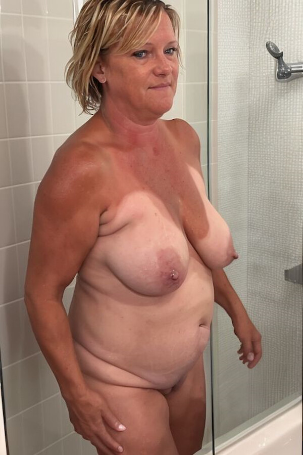 Diane Tanner A Hot Slutty School Teacher Nude In The Shower Diane Tanner A Hot Slut Teacher