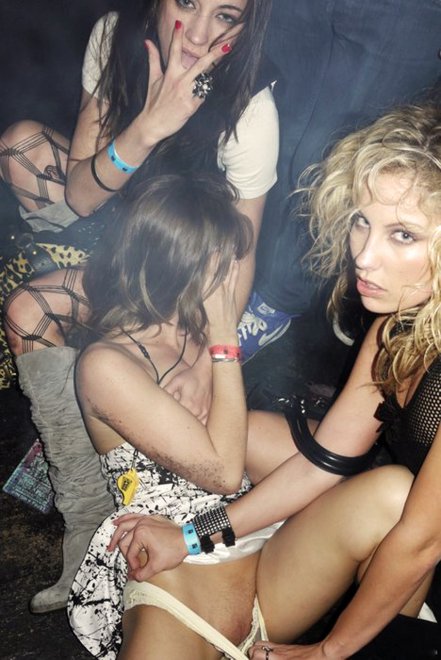 Drunk Friends Are So Fucking Easy To Mess With Porn Pic Eporner