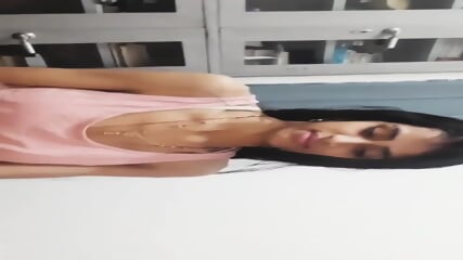 HInDI Skinny Desi Indian Bhabhi Fuck And Blowjob - EPORNER